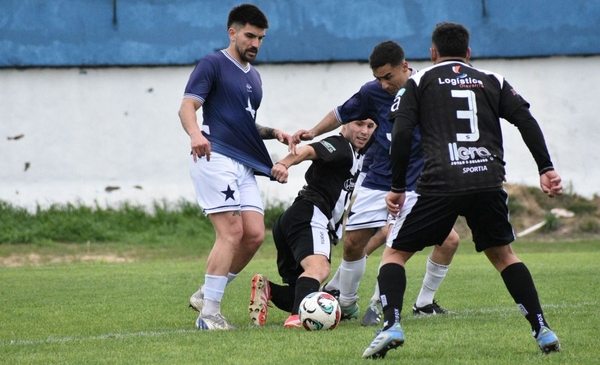 Fútbol Local: el clásico fue "Bataraz" en la última pelota | Infoeme
